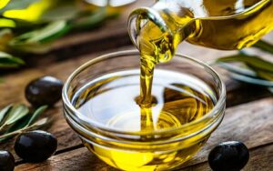 What is Extra Light Olive Oil? Benefits and Uses